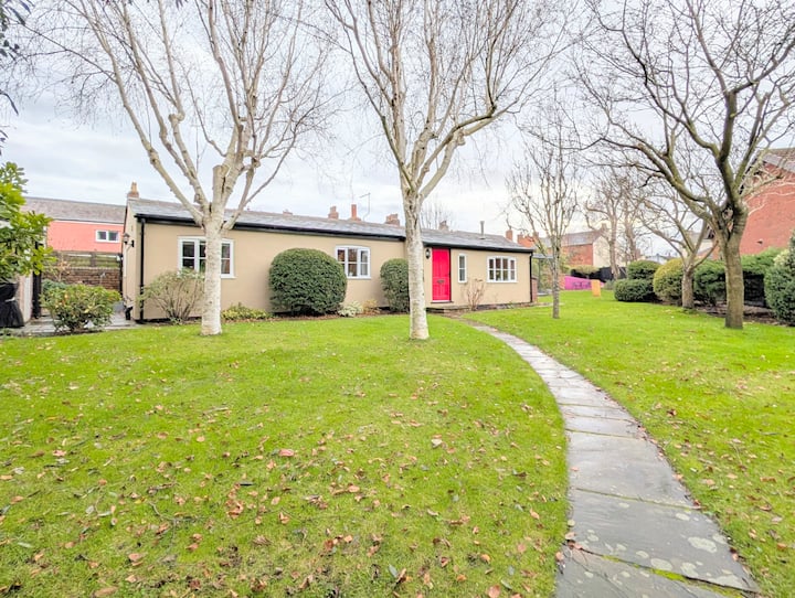 Charming 2br Cottage Near Royal Birkdale Golf - Southport