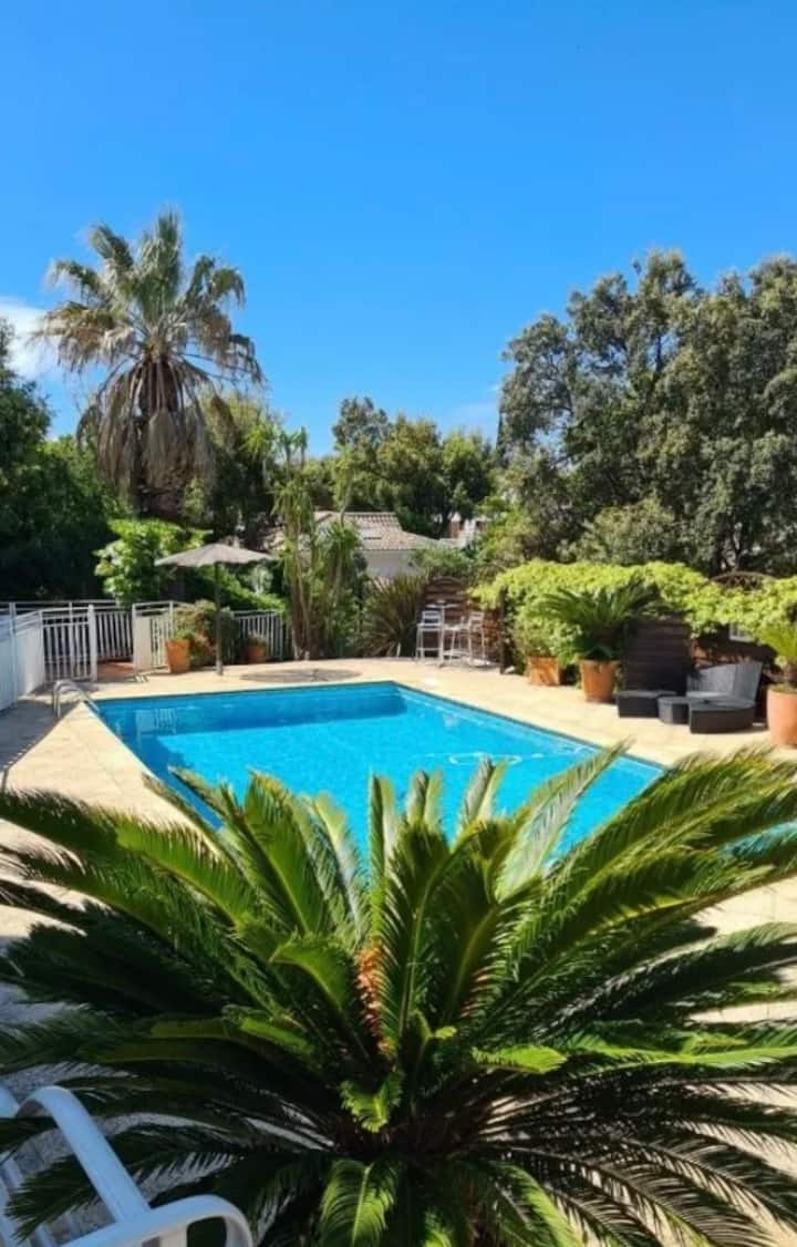 Studio La Bambinetta
Clim-piscine-terrasse Privée - Les Issambres