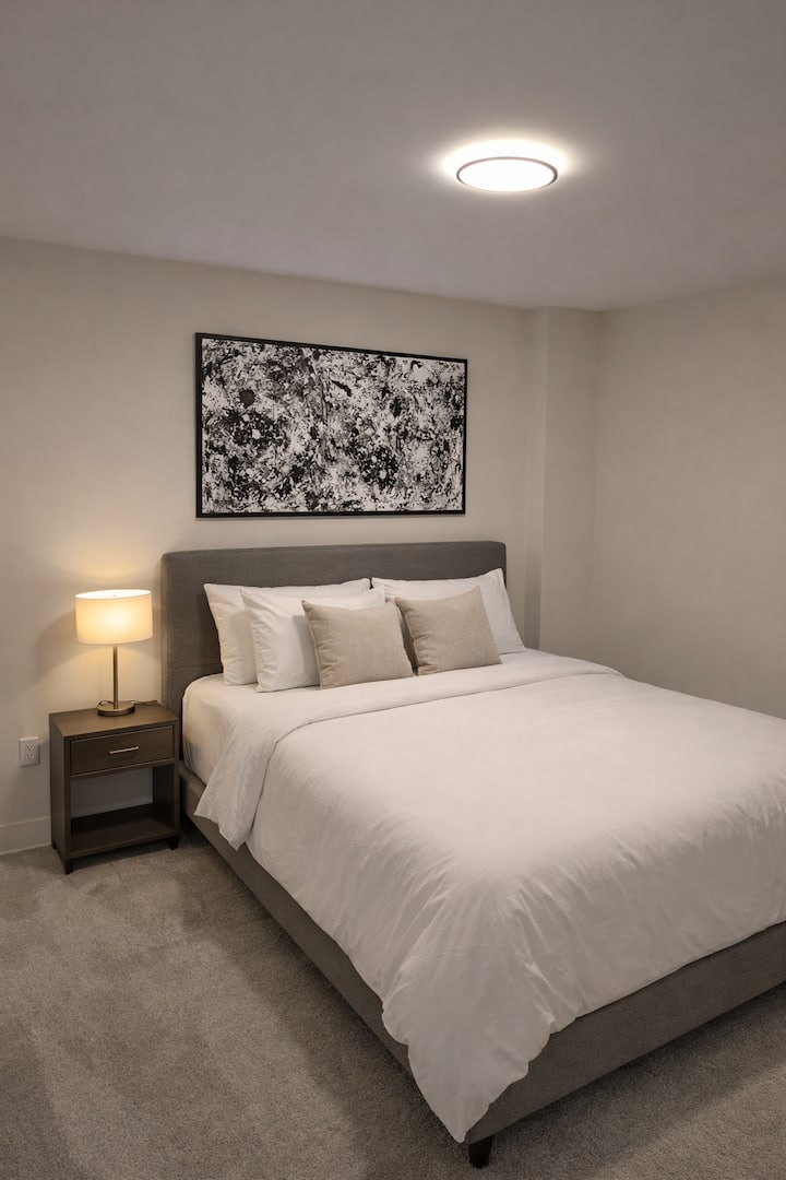 New Listing 2br Suite: Fifa & North Shore Retreat - North Vancouver