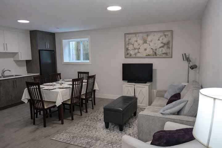 New Listing 2br Suite: Fifa & North Shore Retreat - Grouse Mountain