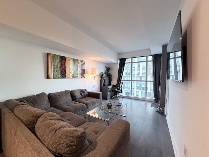 Comfy 1bdrm+den/2baths W/3 Real Beds + Parking - Mississauga