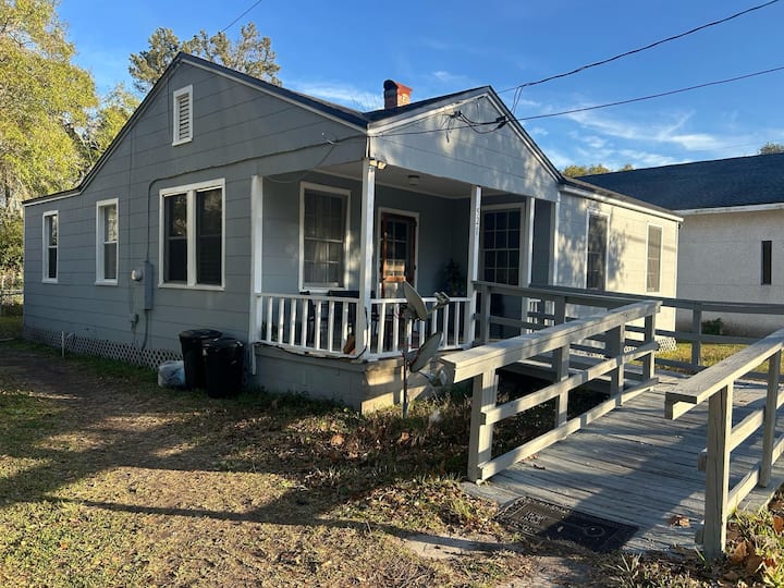 Perfect House In Jax  For Travelers - Jacksonville, FL