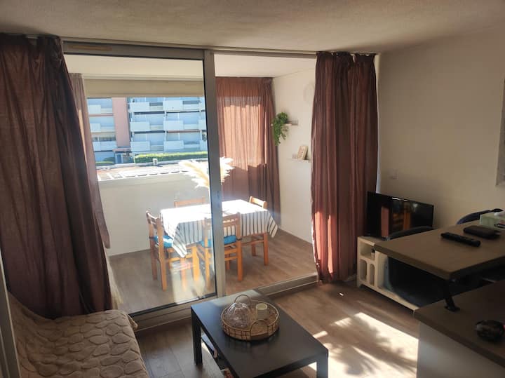 Studio Cabine 4 Personnes Climatisé Avec Loggia - Port Camargue