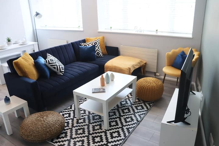 Cozy 1bed Sofa Bed Sleeps 4 Short & Extended Stay - Brighton Marina