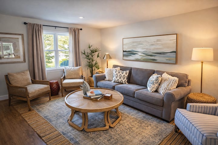 5 By The Sea - A Porter Retreat, Walk Downtown - Ocean Springs, MS