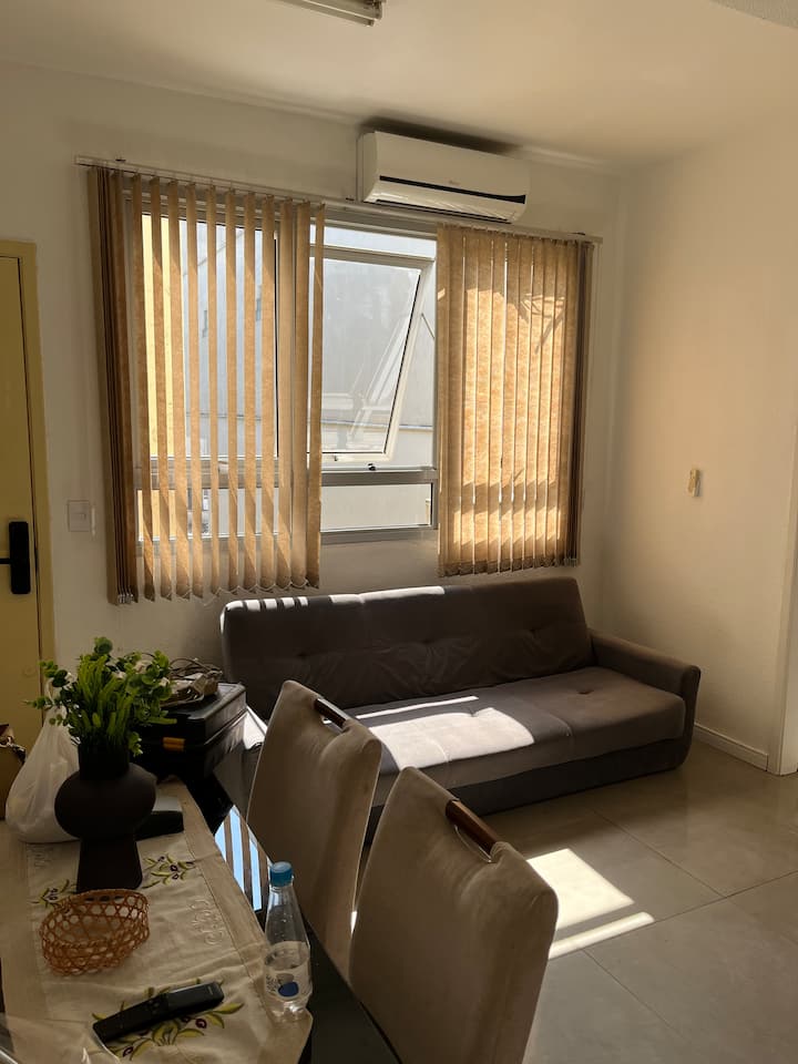 Apto  Com 2 Dormitórios Na Rua Da República - Brasil