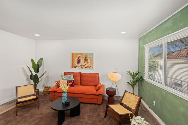 Pacific Beach 1br | Cozy Fireplace Stay - Mission Bay, CA