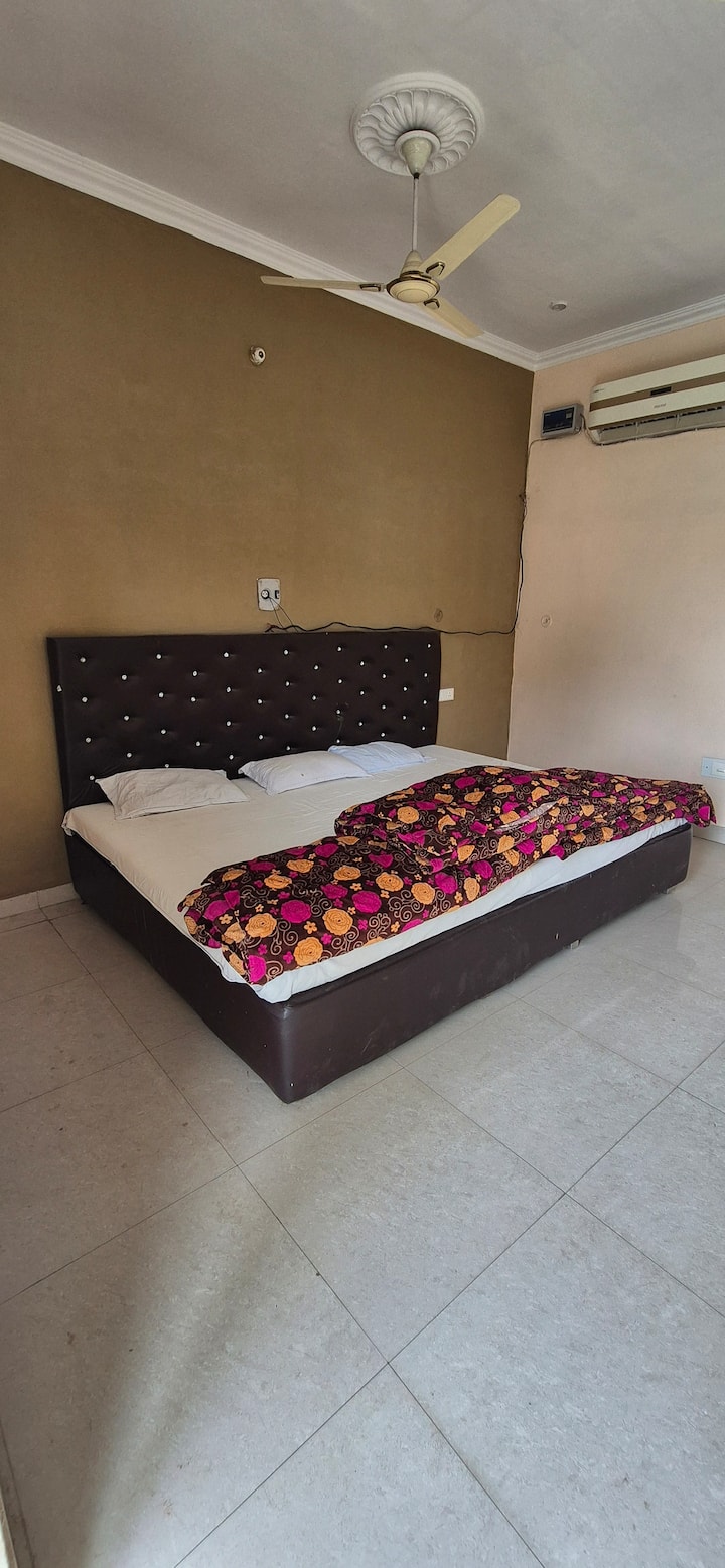 Great Place To Relax - Orchha