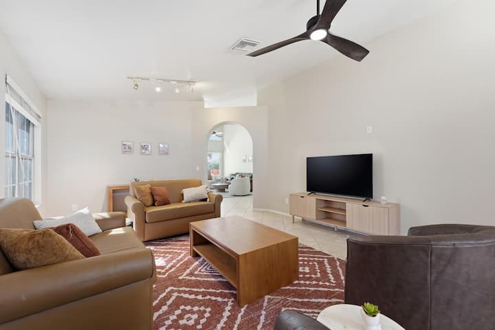 Family Retreat With Pool And Game Room - Avondale, AZ