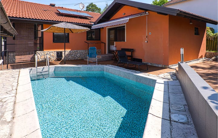 Awesome Home In Karlovac - Karlovac