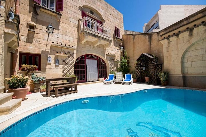 Ta’ Kullarina Farmhouse - Malta