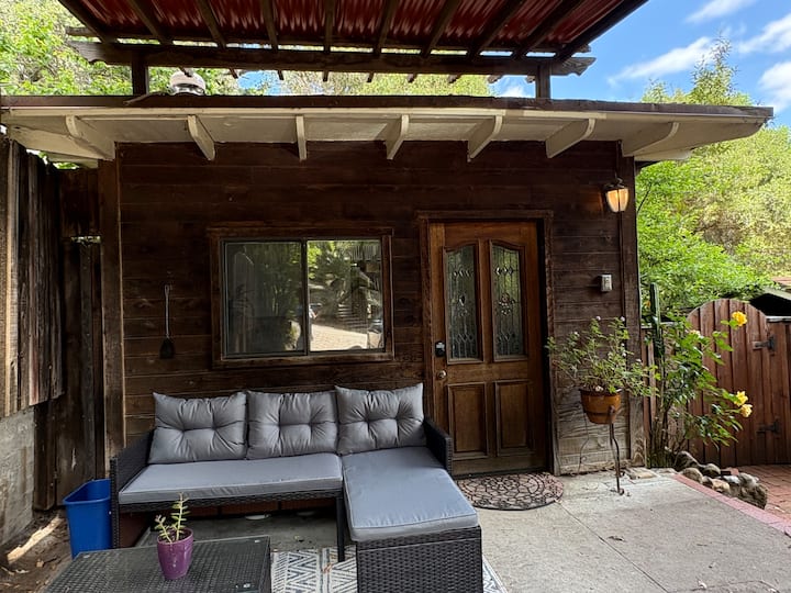 The Hubble Cabin - Los Angeles, CA