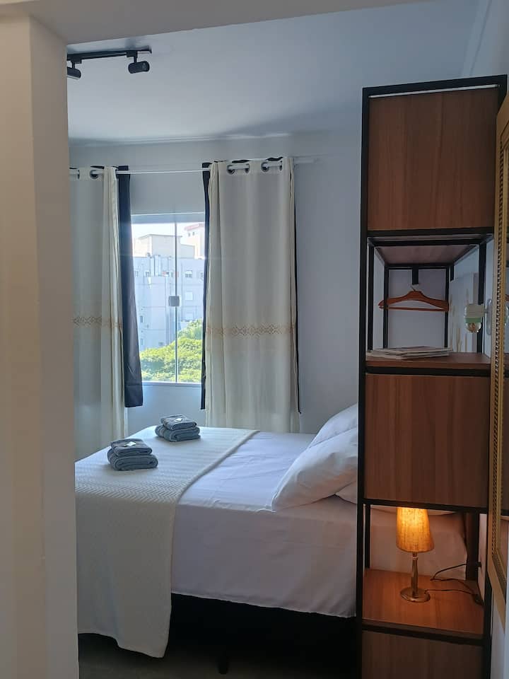 Jk 512 No Centro Histórico De Porto Alegre - Porto Alegre