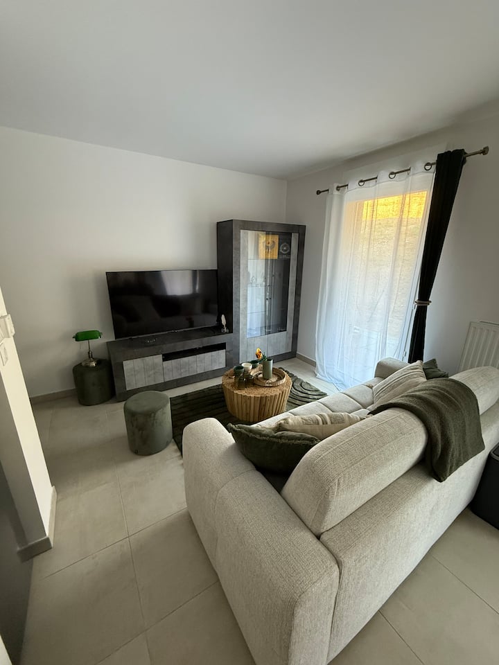 Appartement Tout Confort, Bien Placé - Valensole