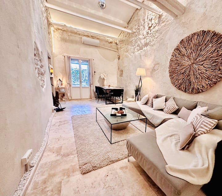 Bain Sous Les ÉToiles, Entre Vigne Et Garrigue - France