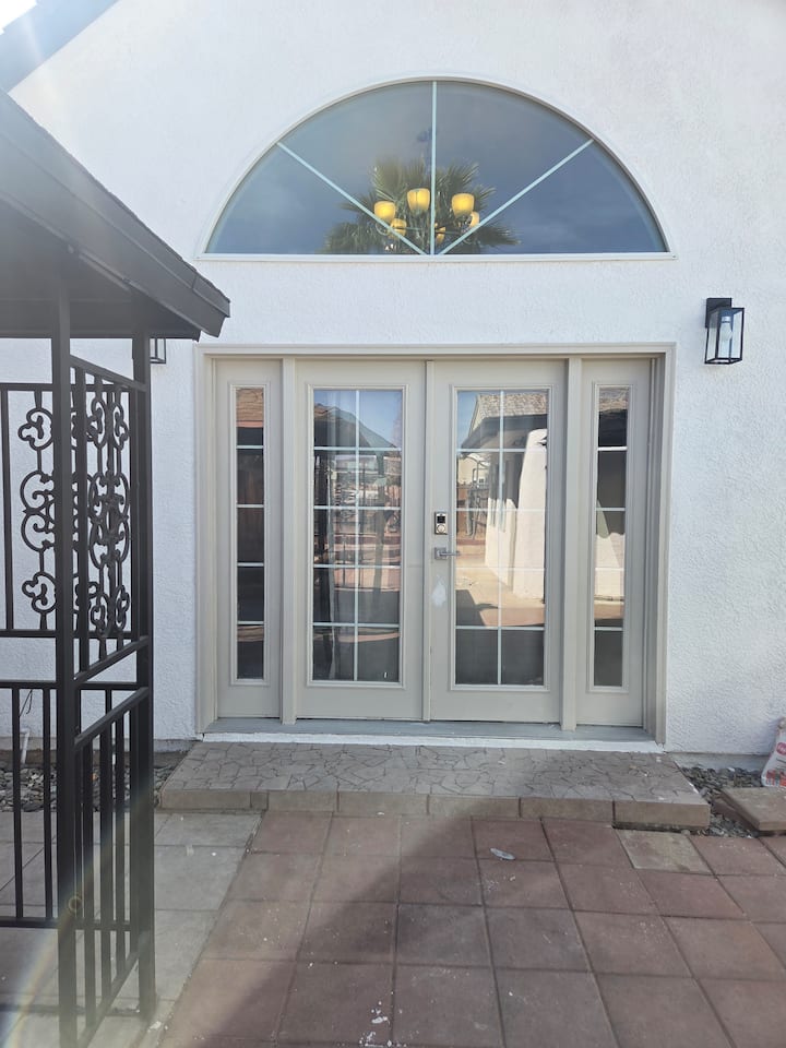 Back House Studio Apartment - Ridgecrest, CA