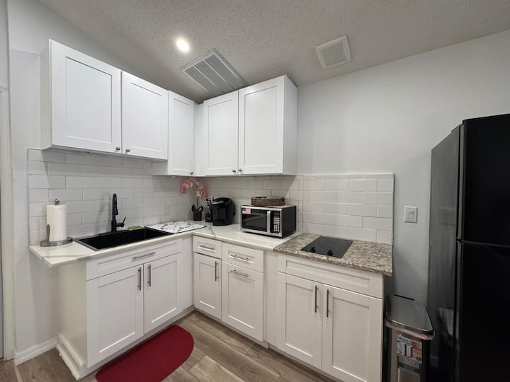 Cozy Guesthouse In Spring Hill Fl - Spring Hill, FL