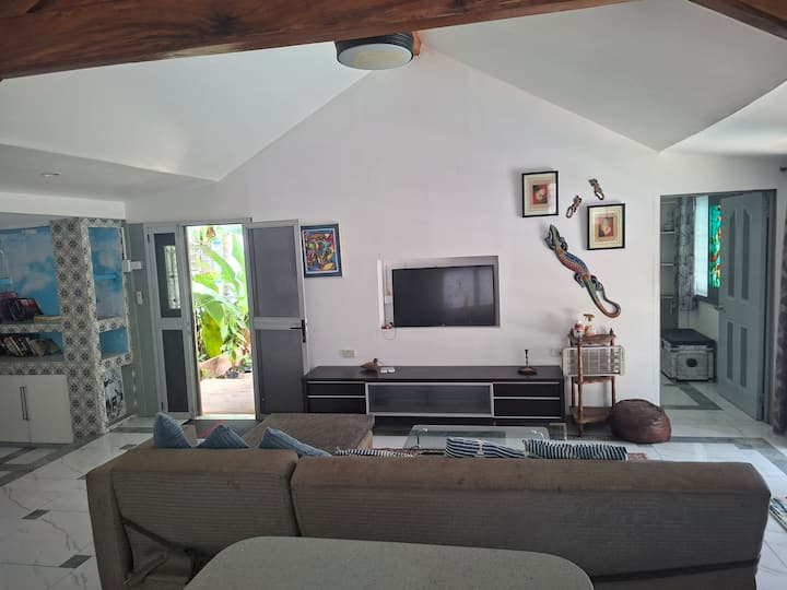 Two-bedroom Apartment #5 With Pool View - Fiji