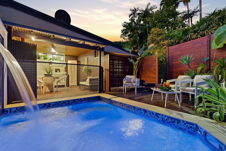 Private Pool Retreat | Luxe Tropical Base - Australia
