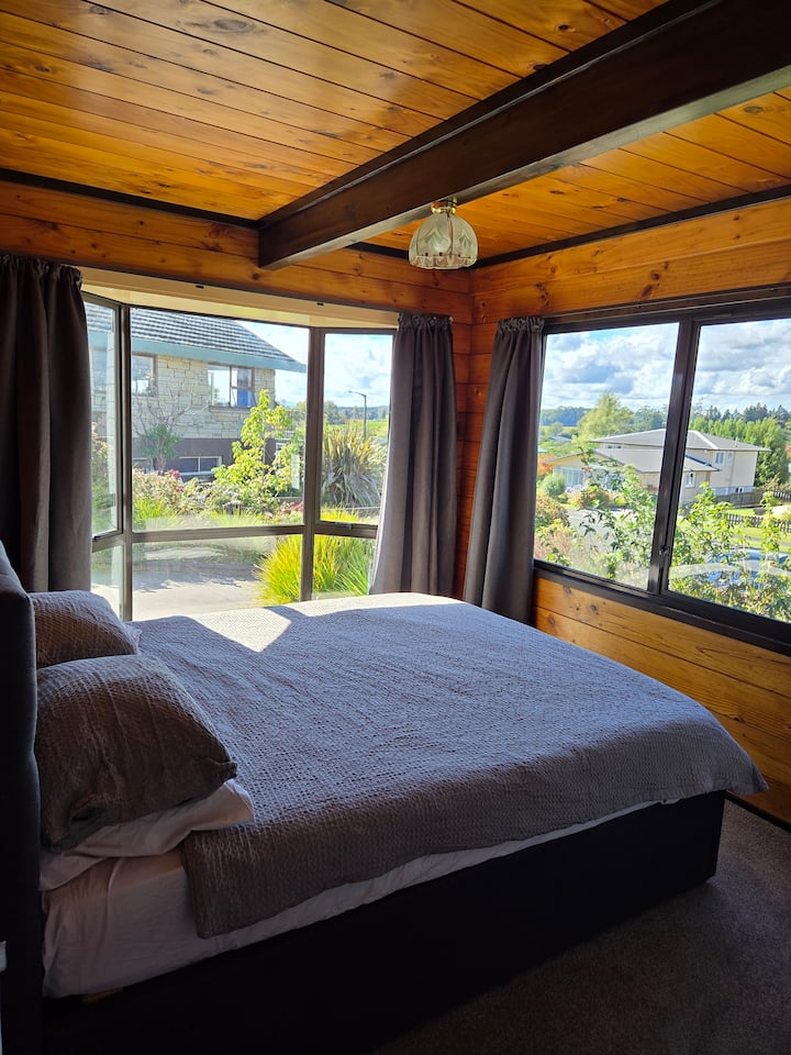 Sunlit Stay - Clean, Warm, Private - Tokoroa