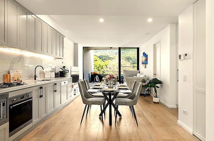 2br Luxury Getaway • Car-free/walk To Train/beach - Austinmer