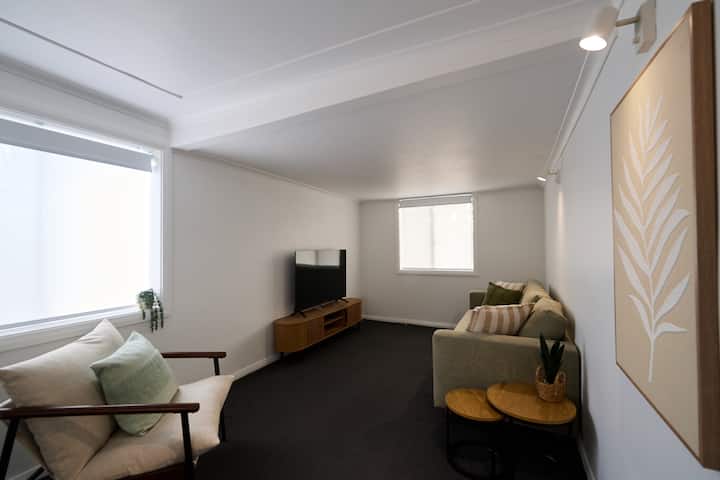 One-bedroom Ensuite Unit - Mount Gambier