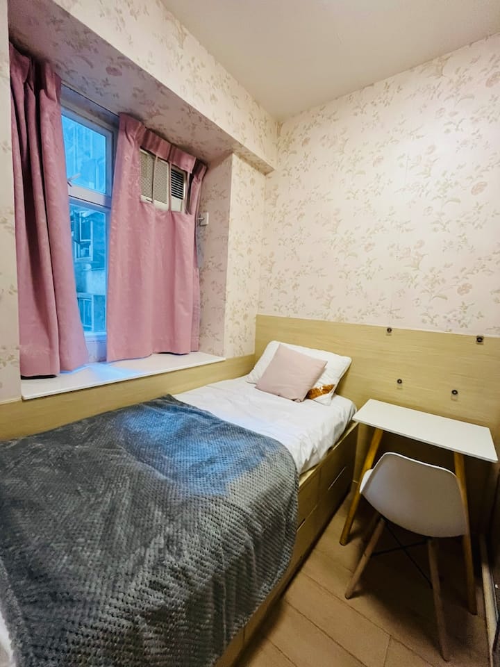 Single Room In Mid-levels, Central - Hong Kong