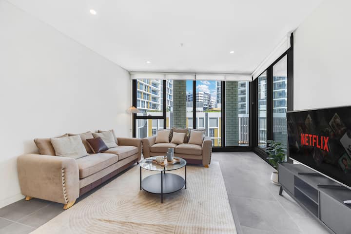 Modern & Central Two Bed Lidcombe - 史卓菲
