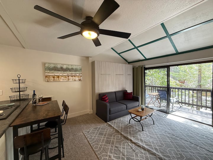 Gated Community-spa-pool-sauna- - Shaver Lake, CA
