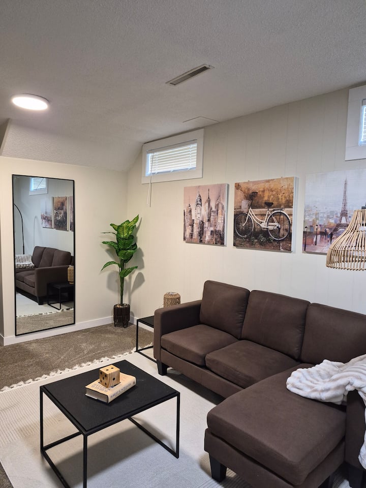 Bright And Cozy Private Suite Near Airport - Regina