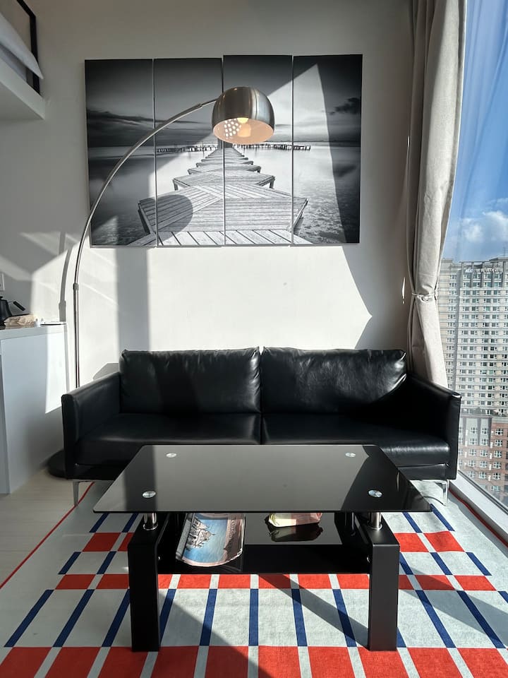 Seoul Han River View Loft | City Skyline Bridge - South Korea