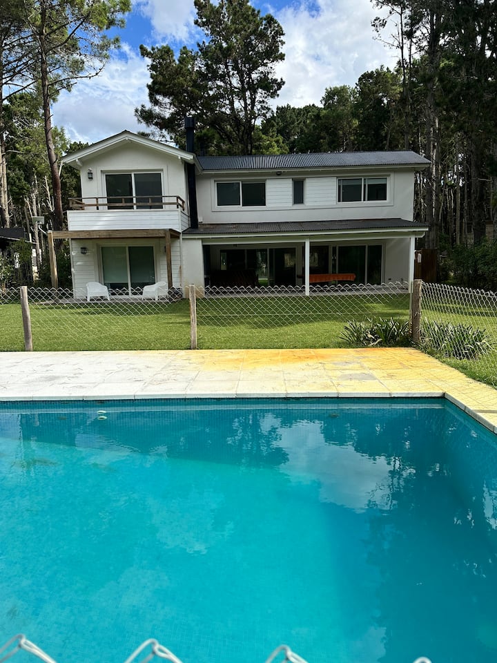 Casa A Estrenar Costa Esmeralda - 10 Pax - S3 - Pinamar
