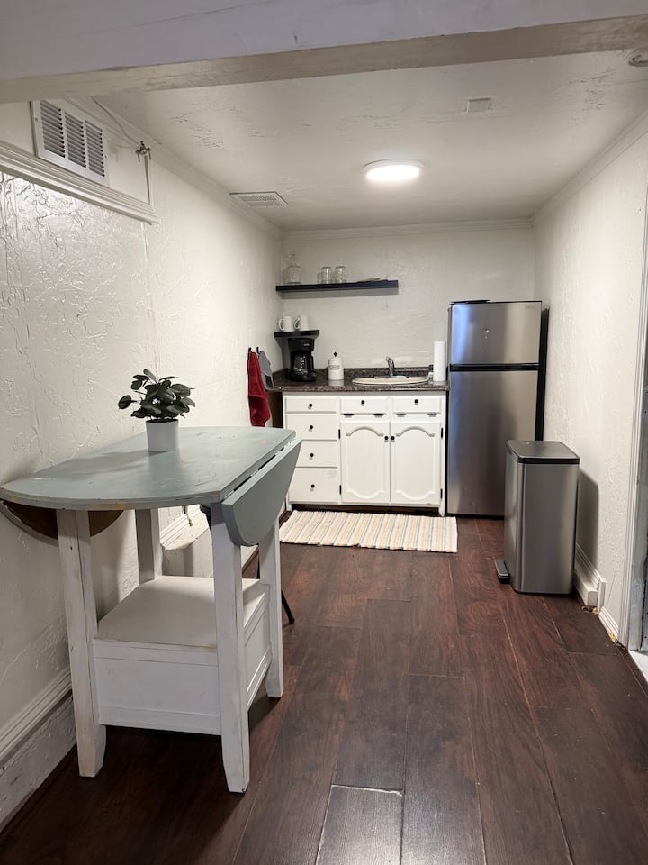 Quirky, Private Entrance, Walk To Downtown - Placerville, CA