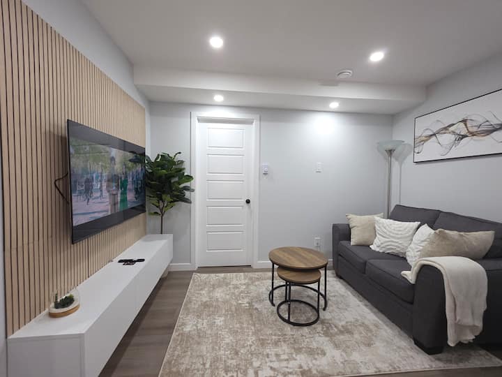 Lois Luxury Suite (Lls) - Saskatoon