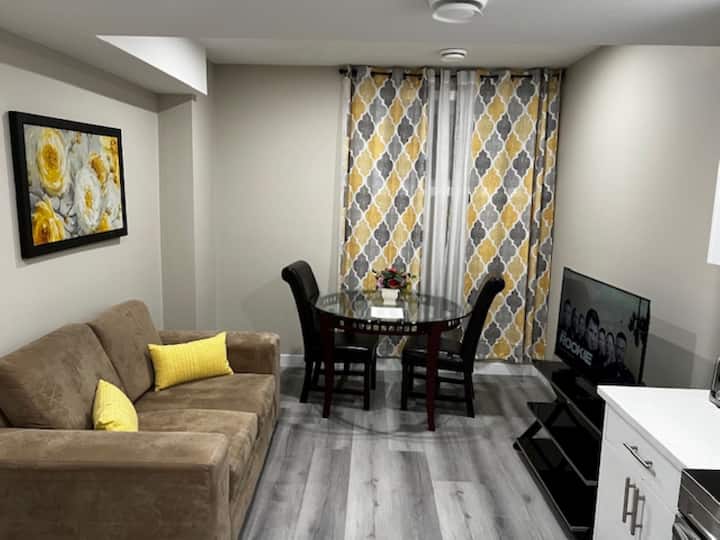 Starling Studio Retreat - Fort Saskatchewan