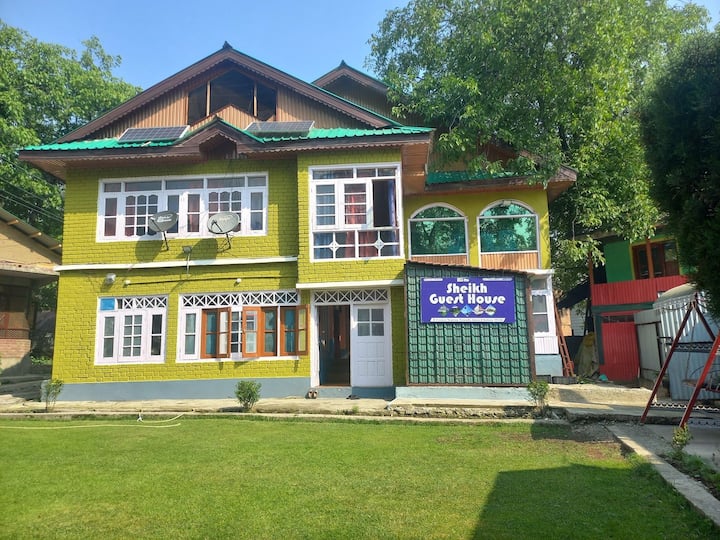 Deluxe Homestay W/ Home Meals & Treks, Kashmir - Gulmarg