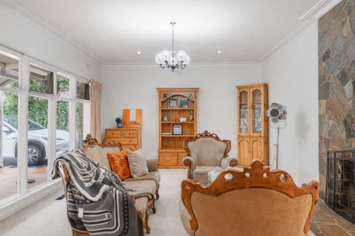 The Vintage Home| 4br Home In Mont Albert North - Whitehorse City
