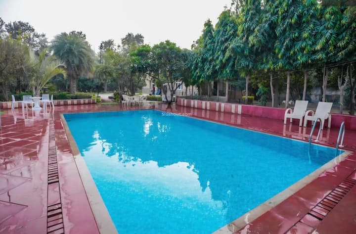 Resort Inn Luxury In Gurugram | Perfect Getaway - Gurgaon