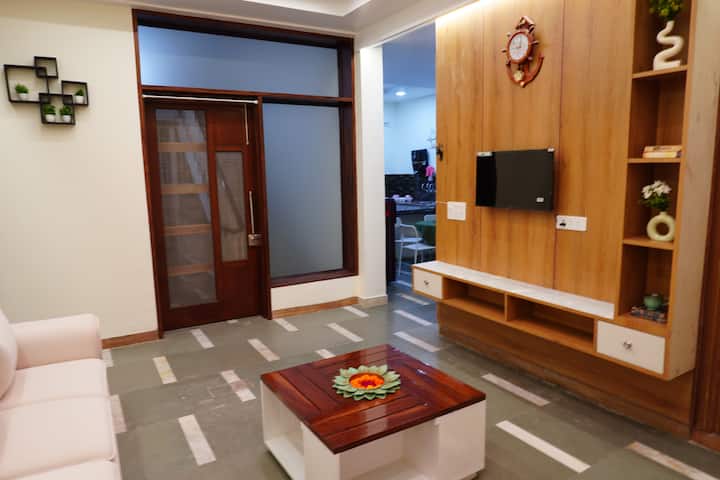 Shahatoot Stays - Luxurious 1bhk In Dayalbagh Agra - Agra