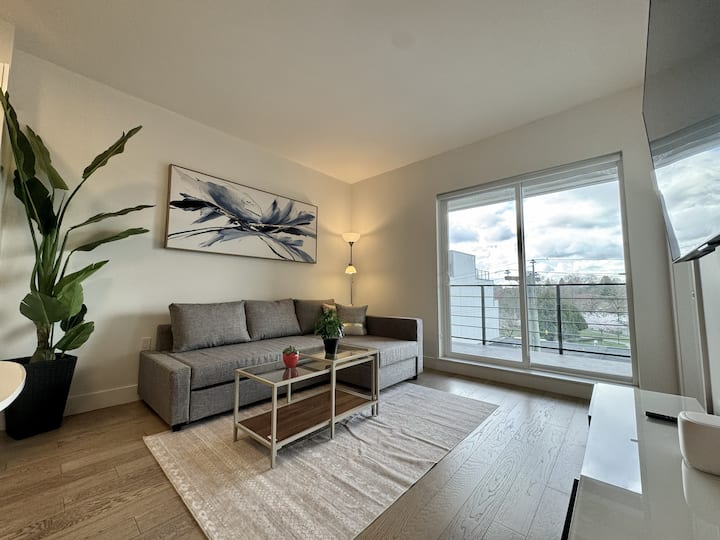 Bright And Cozy Private Getaway Free Parking Fifa - Vancouver