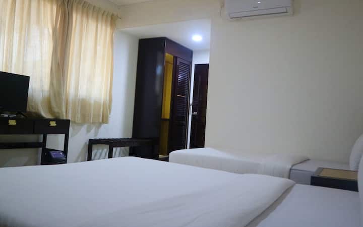Stay On Sea: Near Penyengat Port & Local Market - Tanjung Pinang