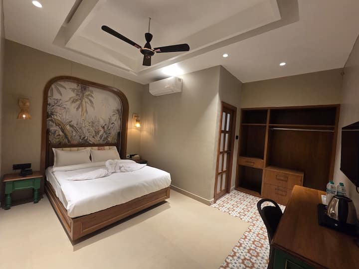Delux Room · Anvi Homestay | Delux Room - Bhopal