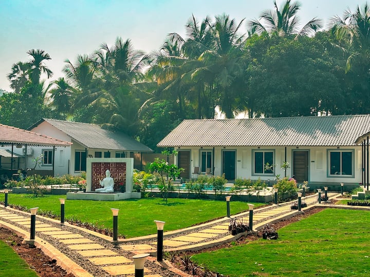 The Banyan Tree - Alibag