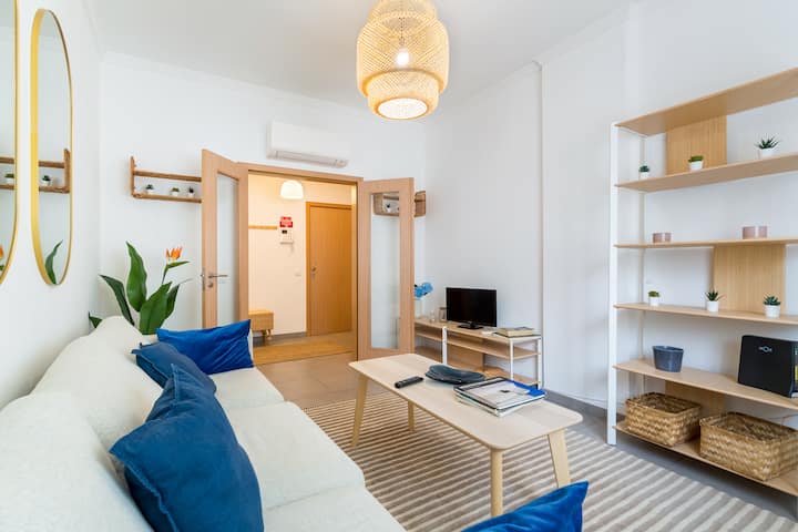 Sun N' Salt Lounge House | Walk To The Beach - Fuseta