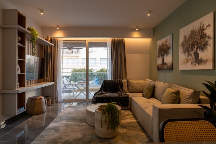 L102 · Olive Tree Stay | Central • Parking - Nicosie
