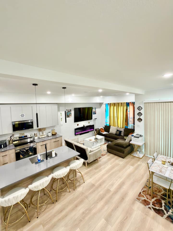 6 Mins 2 Nrg/med Ctr Game Room Hot Tub Gym Bbq - Houston, TX