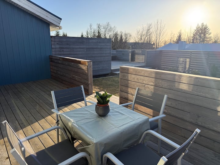 Cozy Garden Apt · Private Entrance · Free Parking - Islande