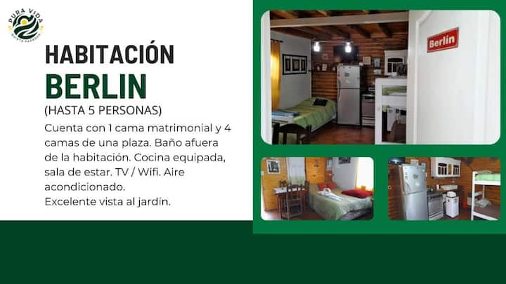 Berlín - Cuarto Para 5 Personas Con Baño Externo - Mercedes