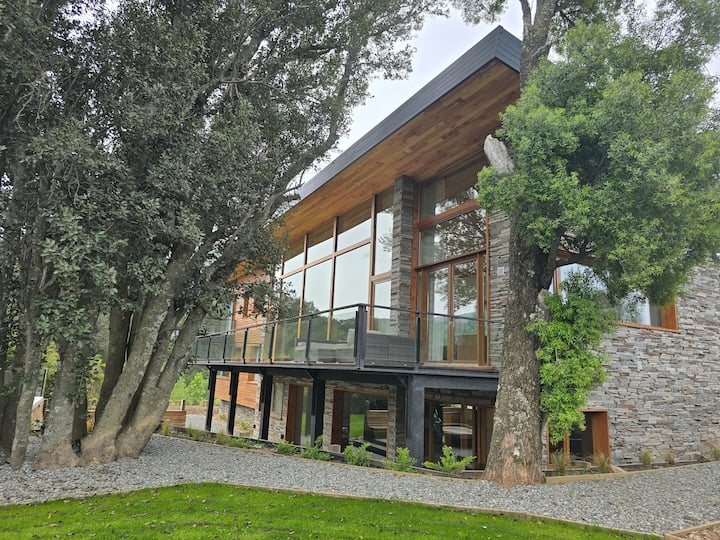 Belvedere Arelauquen Modern Lodge: Golf, Ski, Polo - San Carlos de Bariloche