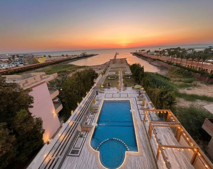 Stunning Sea & Beach View Studio With Balcony - Moyen-Orient